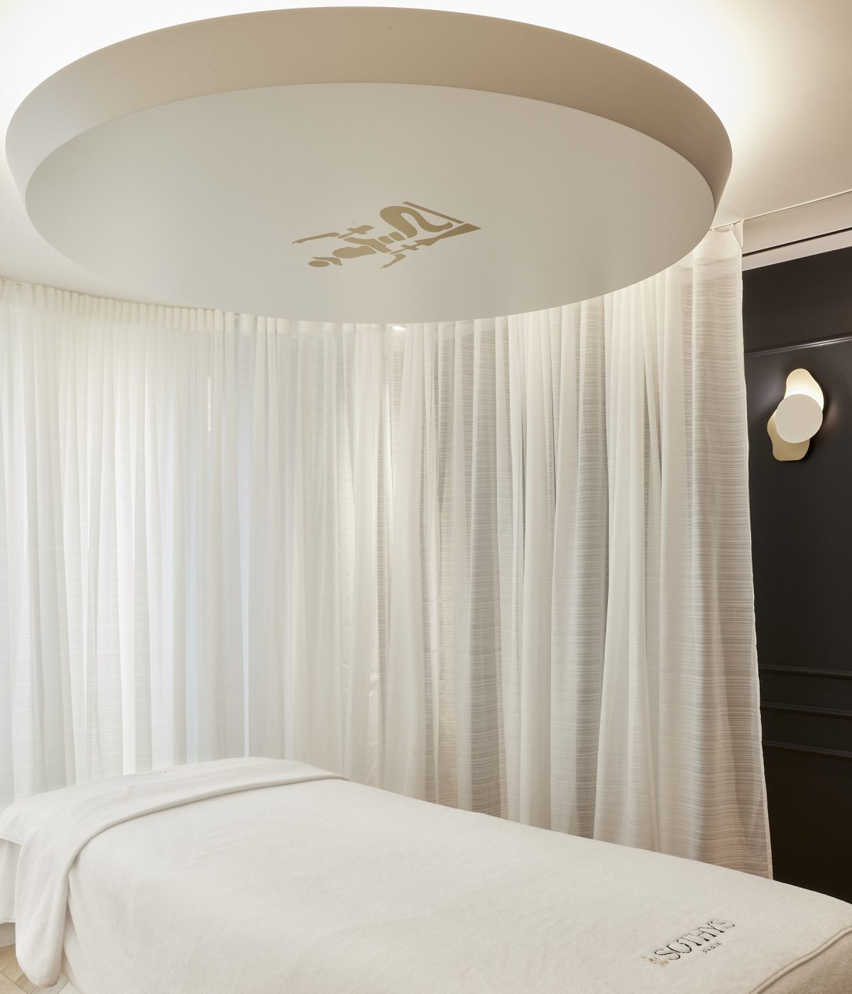 OFFER A SOTHYS TREATMENT - Institut Sothys Paris